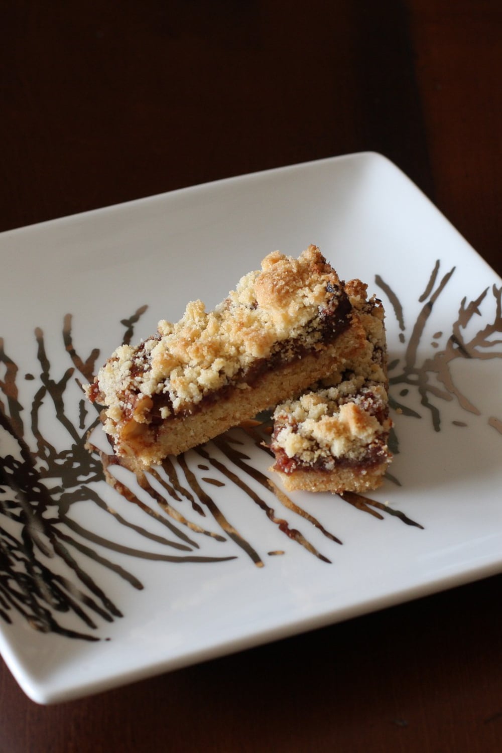 Date Crumb Bars - Classic Recipes