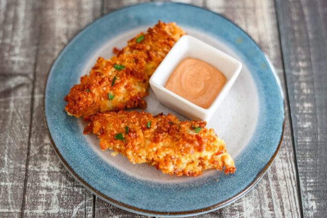 Baked Cheddar and Bacon Crusted Chicken Strips - Classic Recipes