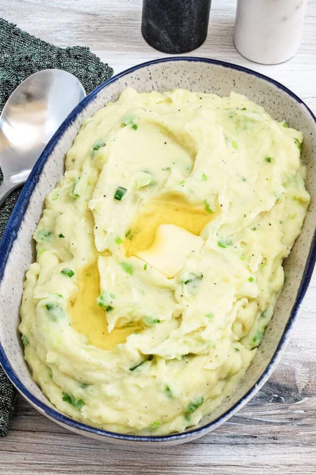 Easy Crockpot Hash Brown Casserole - Classic Recipes