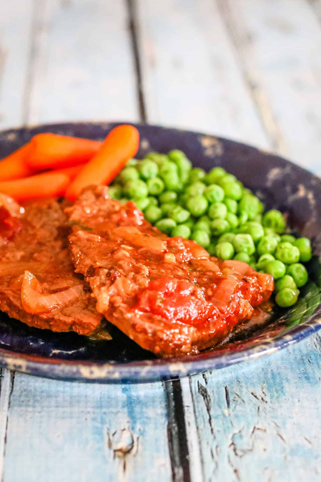Swiss Steak With Tomatoes Recipe - Classic Recipes